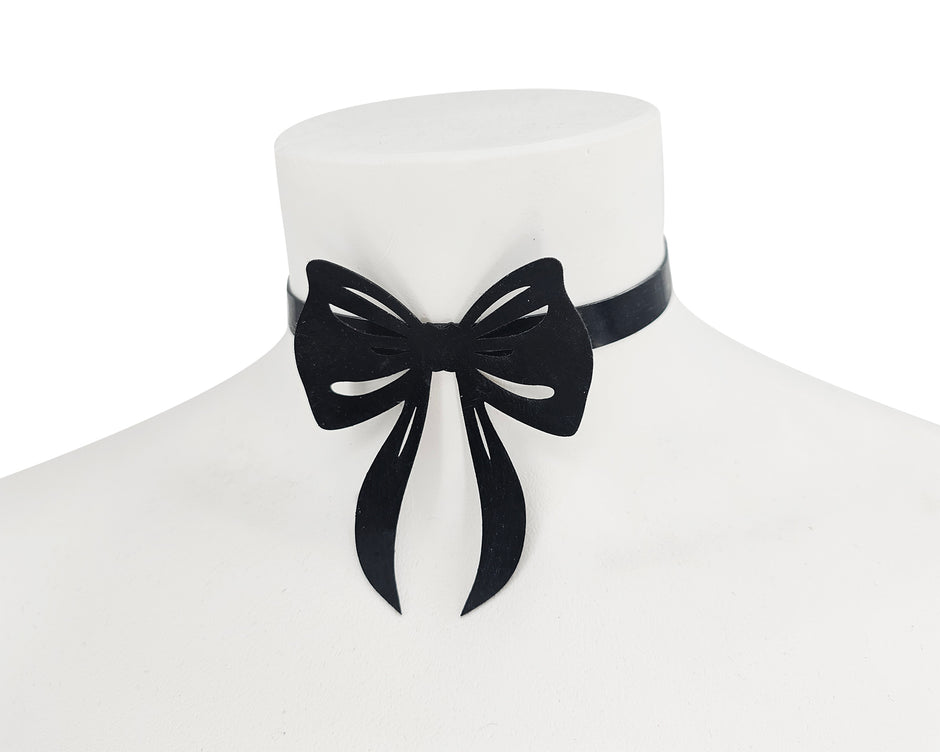 Chokers and harnesses – Lottielatex